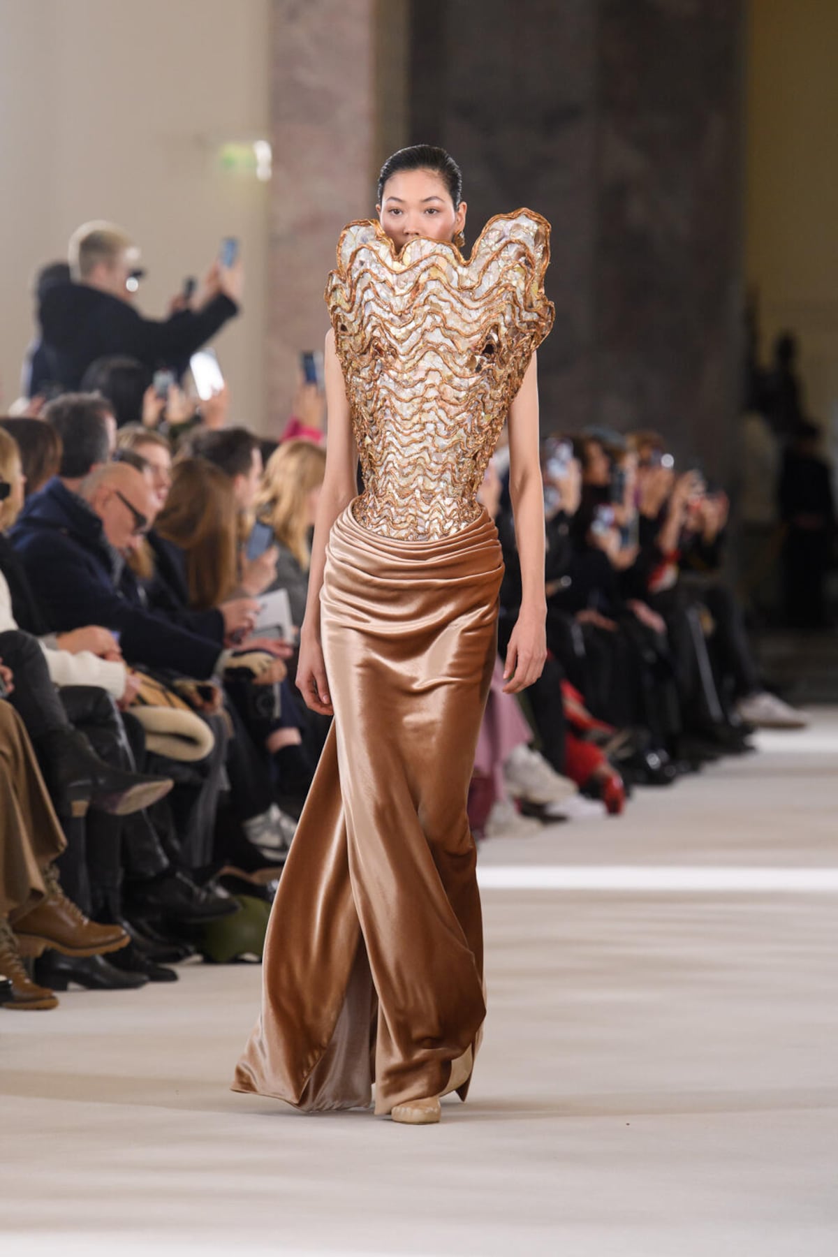 Schiaparelli reinterpreta el Infierno de Dante en clave surrealista ...