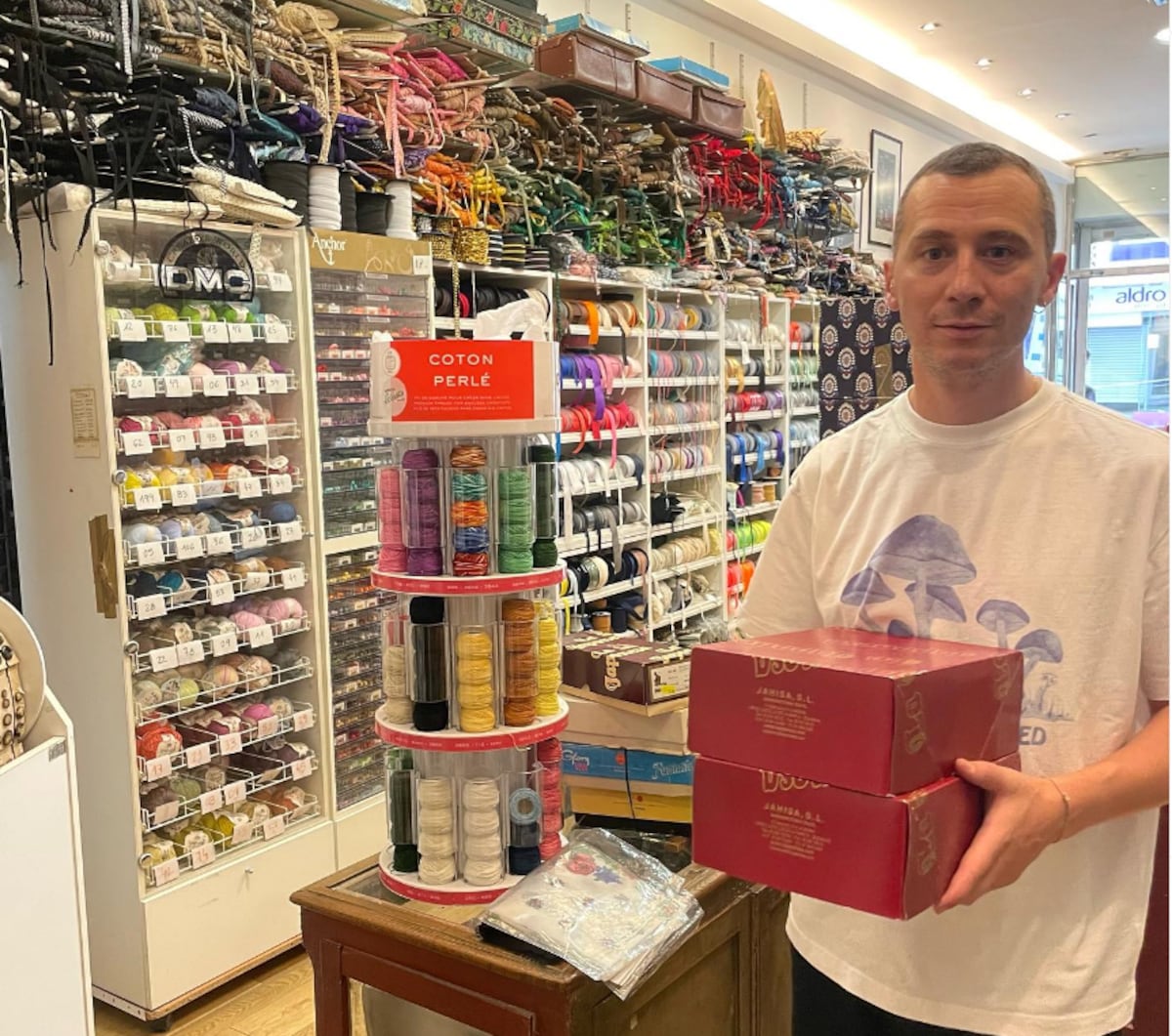 La increíble historia de La Crisálida: la mercería de A Coruña llena de ...