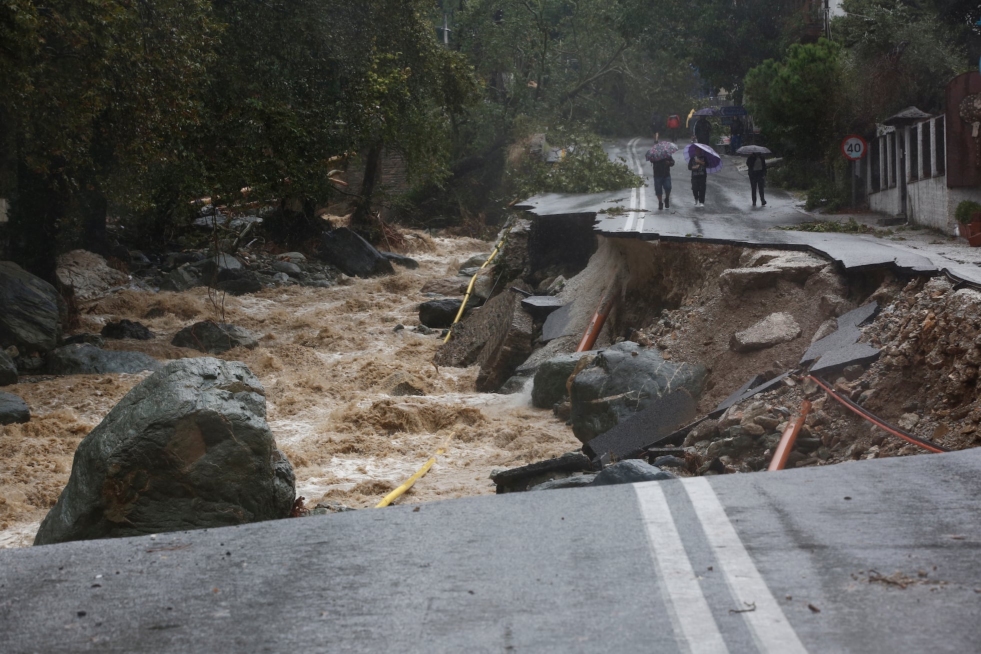 Las lluvias torrenciales e inundaciones en Grecia y Turquía, en ...