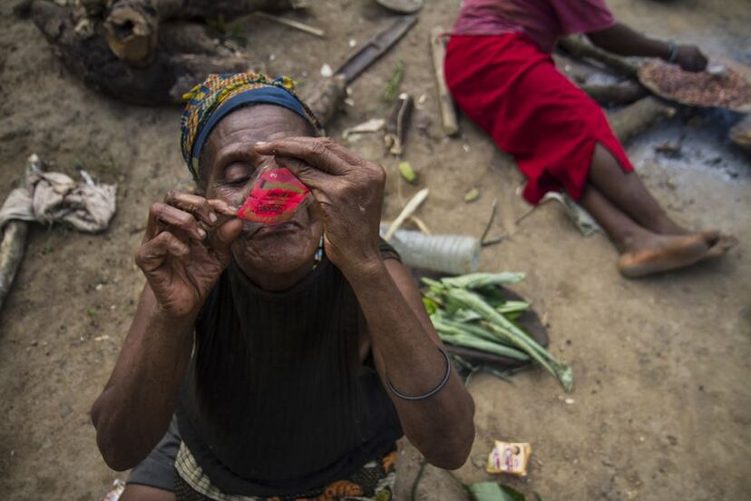 Los ‘baka’ quieren volver a casa | Fotos | Planeta Futuro | EL PAÍS