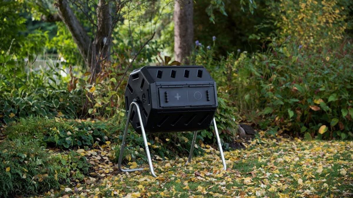 ¿Quieres hacer composta? Lógralo con este compostero de dos cámaras top ...