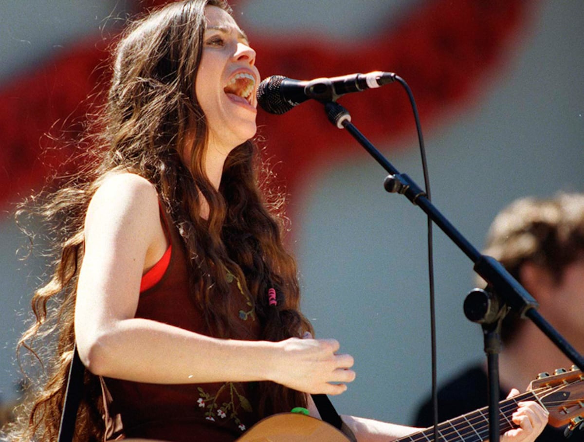 Se cumplen 20 años del ‘Ironic’ de Alanis Morissette: aquí nuestro ...