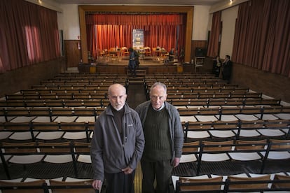 Caputxinada: tancats per força | Quadern | EL PAÍS