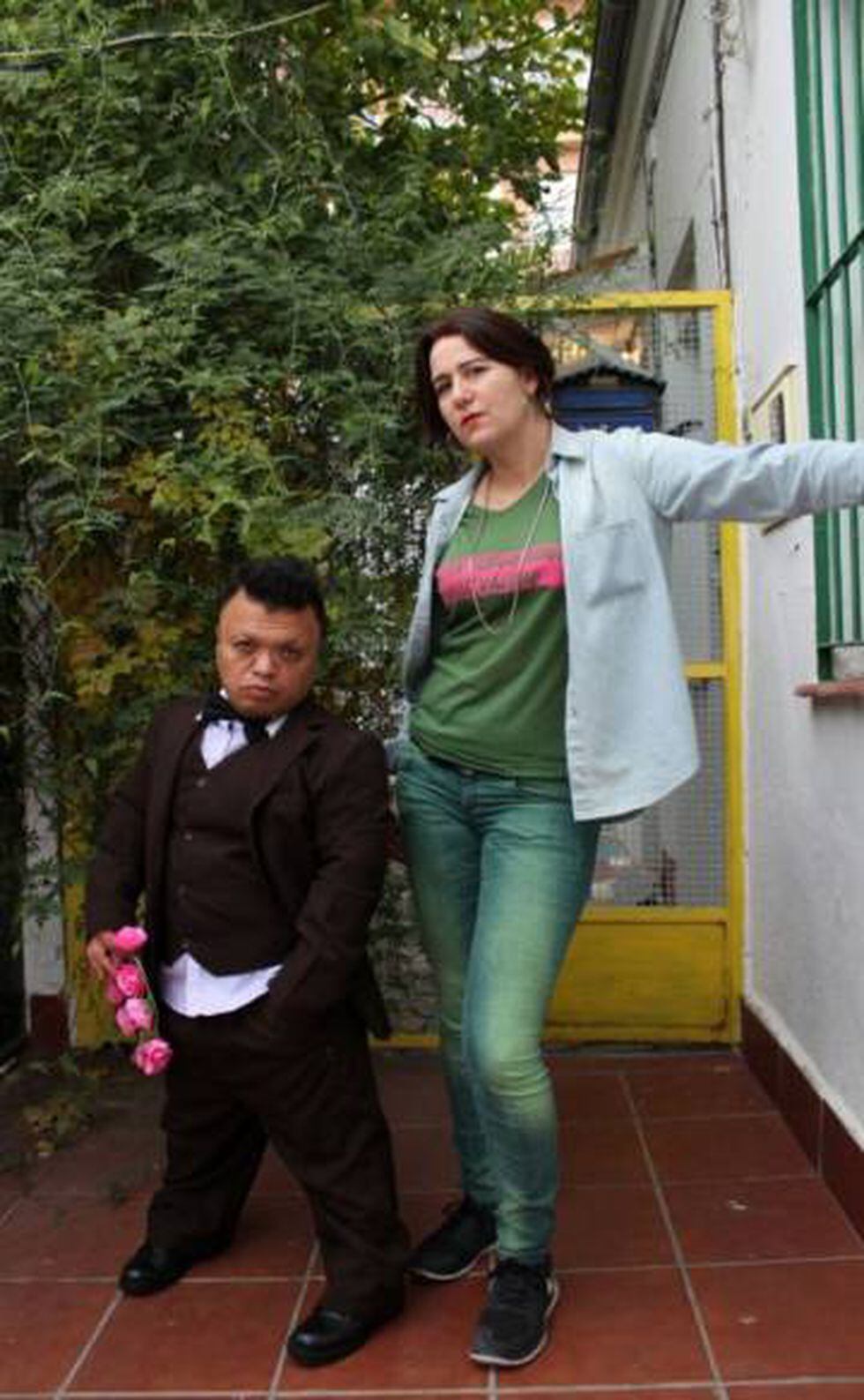 Artista busca enano, drogadicto o prostituta para vigilar obra de arte | Cultura | EL PAÍS