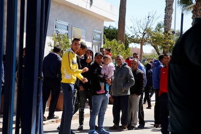 Interior autoriza un primer traslado de migrantes del CETI de Melilla a ...