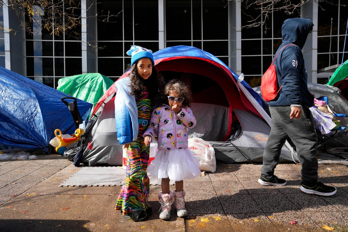 Miles de migrantes en Estados Unidos se preparan para pasar el invierno ...