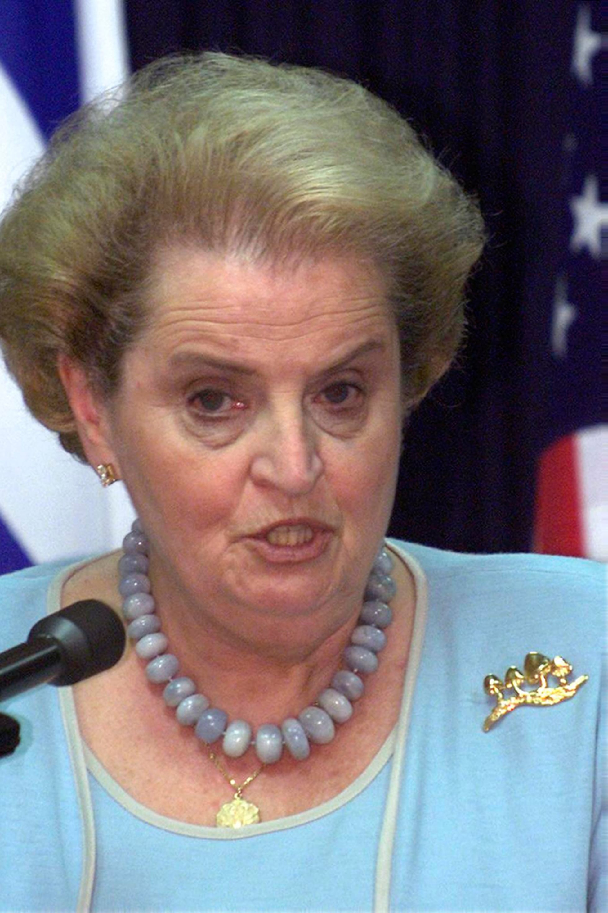 Cómo Madeleine Albright convirtió sus broches en una poderosa ...